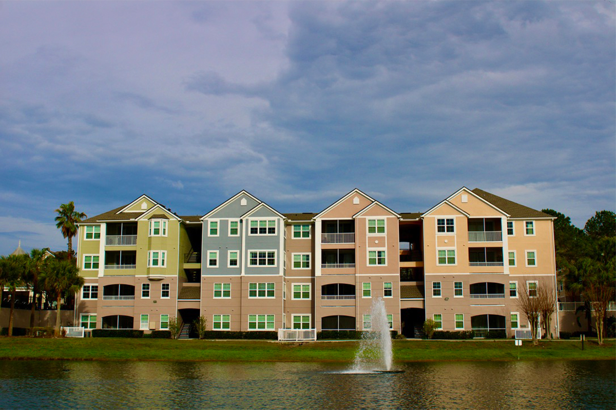 The Hamptons at MetroWest COA, Inc. > Home